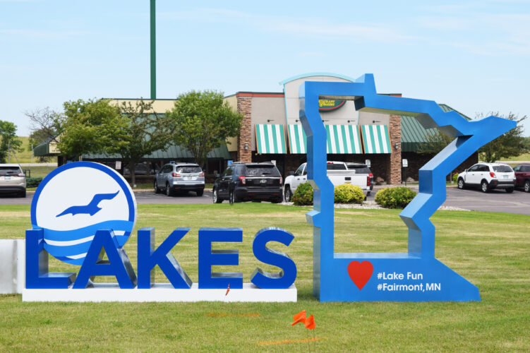 Signs to promote city, lakes | News, Sports, Jobs - Fairmont Sentinel